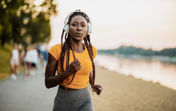Les 70 meilleures chansons à écouter pendant une séance de running pour ...