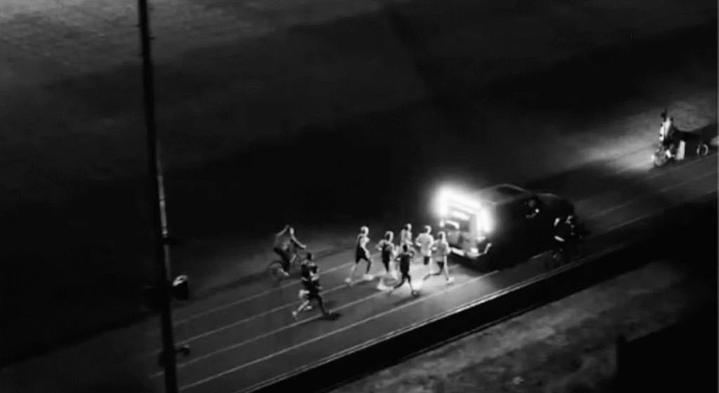 Adidas va tenter le record du monde du 100 km à minuit : un événement ...